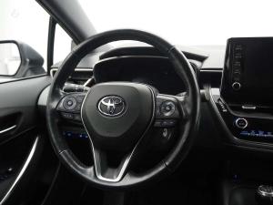 White Toyota Corolla 2020 in Vilnius, with an engine capacity of 1.20 L and mileage of 159 thousand km for 12500 €, photo 18 on AUTOMOTO.COM.LV