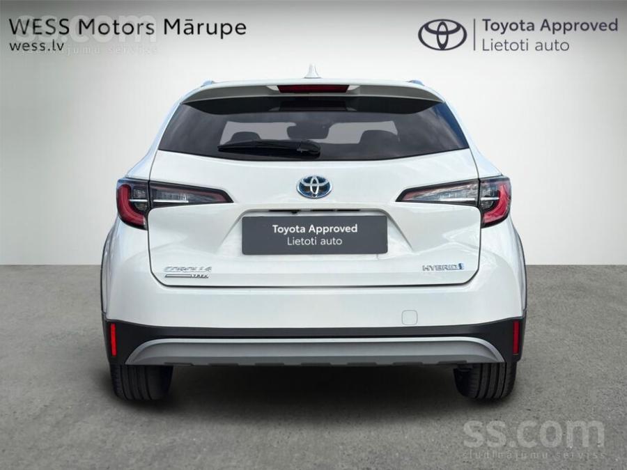 Balts Toyota Corolla 2020 Rīga, ar dzinēja tilpumu 1.80 L un nobraukumu 54 tūkst. km par 25590 €, foto 5 vietnē AUTOMOTO.COM.LV