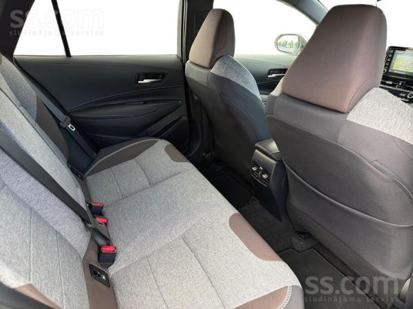 Balts Toyota Corolla 2020 Rīga, ar dzinēja tilpumu 1.80 L un nobraukumu 54 tūkst. km par 25590 €, foto 8 vietnē AUTOMOTO.COM.LV