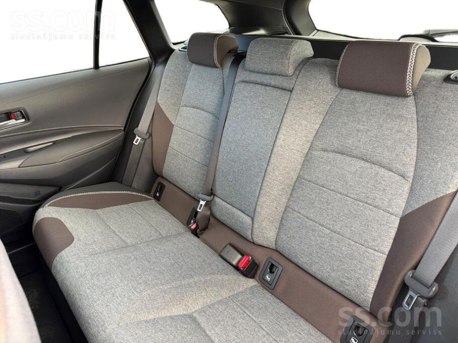 Balts Toyota Corolla 2020 Rīga, ar dzinēja tilpumu 1.80 L un nobraukumu 54 tūkst. km par 25590 €, foto 20 vietnē AUTOMOTO.COM.LV