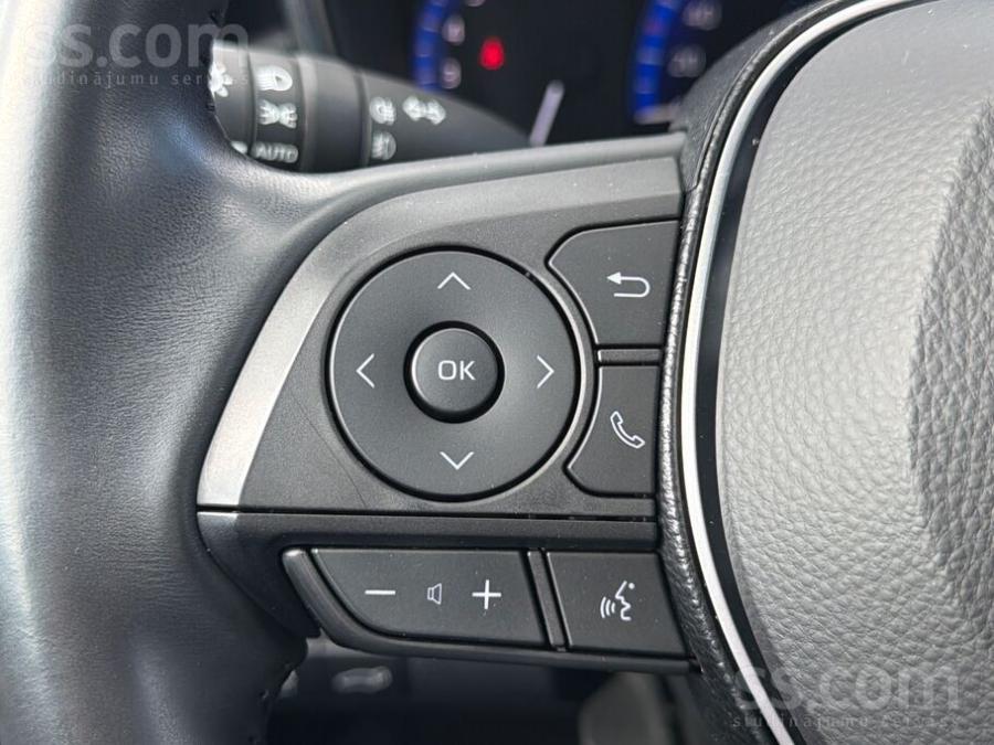 Balts Toyota Corolla 2020 Rīga, ar dzinēja tilpumu 1.80 L un nobraukumu 54 tūkst. km par 25590 €, foto 22 vietnē AUTOMOTO.COM.LV