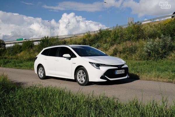 Белый Тойота Королла 2020 в Каунас, объемом двигателя 1.80 л и пробегом 107 тыс. км за 18200 €, фото 3 на AUTOMOTO.COM.LV