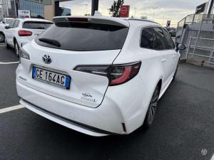 Balts Toyota Corolla 2021 Šauļi, ar dzinēja tilpumu 1.80 L un nobraukumu 88 tūkst. km par 16700 €, foto 4 vietnē AUTOMOTO.COM.LV