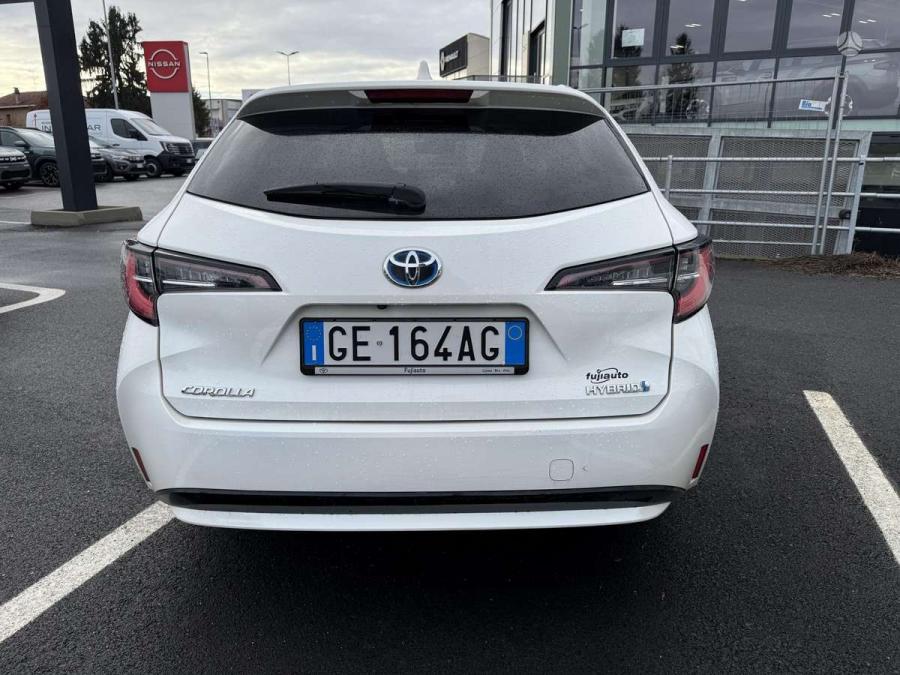 Balts Toyota Corolla 2021 Šauļi, ar dzinēja tilpumu 1.80 L un nobraukumu 88 tūkst. km par 16700 €, foto 5 vietnē AUTOMOTO.COM.LV