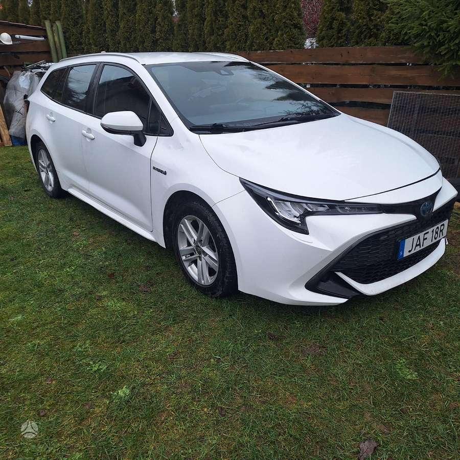 Balts Toyota Corolla 2021 Viļņa, ar dzinēja tilpumu 1.80 L un nobraukumu 208 tūkst. km par 12800 €, foto 3 vietnē AUTOMOTO.COM.LV
