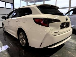 Balts Toyota Corolla 2021 Panevēža, ar dzinēja tilpumu 1.80 L un nobraukumu 141 tūkst. km par 14900 €, foto 9 vietnē AUTOMOTO.COM.LV