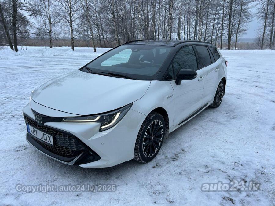 Balts Toyota Corolla 2021 Tallina, ar dzinēja tilpumu 1.80 L un nobraukumu 52 tūkst. km par 21500 €, foto 1 vietnē AUTOMOTO.COM.LV