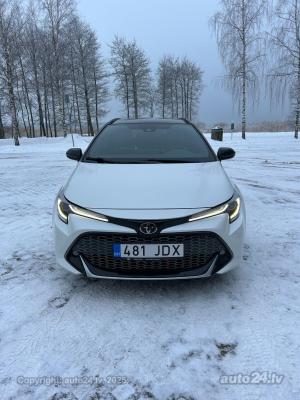 Balts Toyota Corolla 2021 Tallina, ar dzinēja tilpumu 1.80 L un nobraukumu 52 tūkst. km par 21500 €, foto 2 vietnē AUTOMOTO.COM.LV