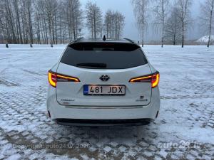 Balts Toyota Corolla 2021 Tallina, ar dzinēja tilpumu 1.80 L un nobraukumu 52 tūkst. km par 21500 €, foto 4 vietnē AUTOMOTO.COM.LV