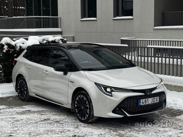 Balts Toyota Corolla 2021 Tallina, ar dzinēja tilpumu 1.80 L un nobraukumu 50 tūkst. km par 23500 €, foto 4 vietnē AUTOMOTO.COM.LV