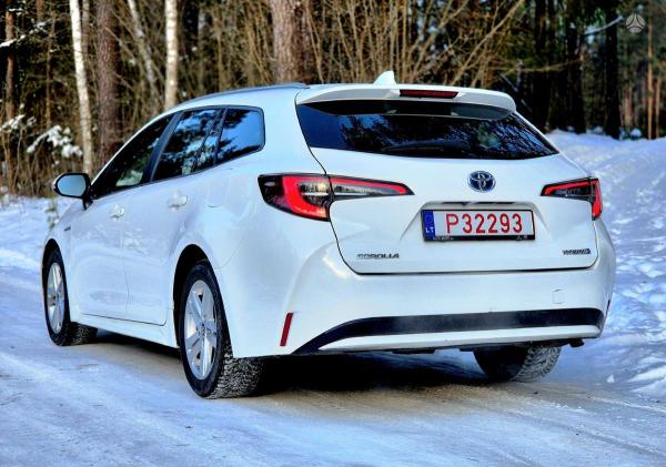 Balts Toyota Corolla 2021 Viļņa, ar dzinēja tilpumu 1.80 L un nobraukumu 265 tūkst. km par 12300 €, foto 5 vietnē AUTOMOTO.COM.LV