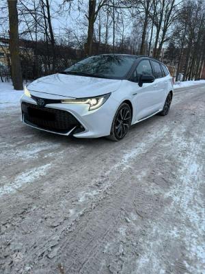 Balts Toyota Corolla 2021 Panevēža, ar dzinēja tilpumu 1.80 L un nobraukumu 89 tūkst. km par 14500 €, foto  vietnē AUTOMOTO.COM.LV