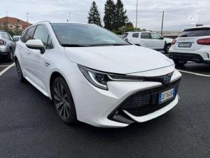 Balts Toyota Corolla 2021 Šauļi, ar dzinēja tilpumu 1.80 L un nobraukumu 88 tūkst. km par 16900 €, foto  vietnē AUTOMOTO.COM.LV