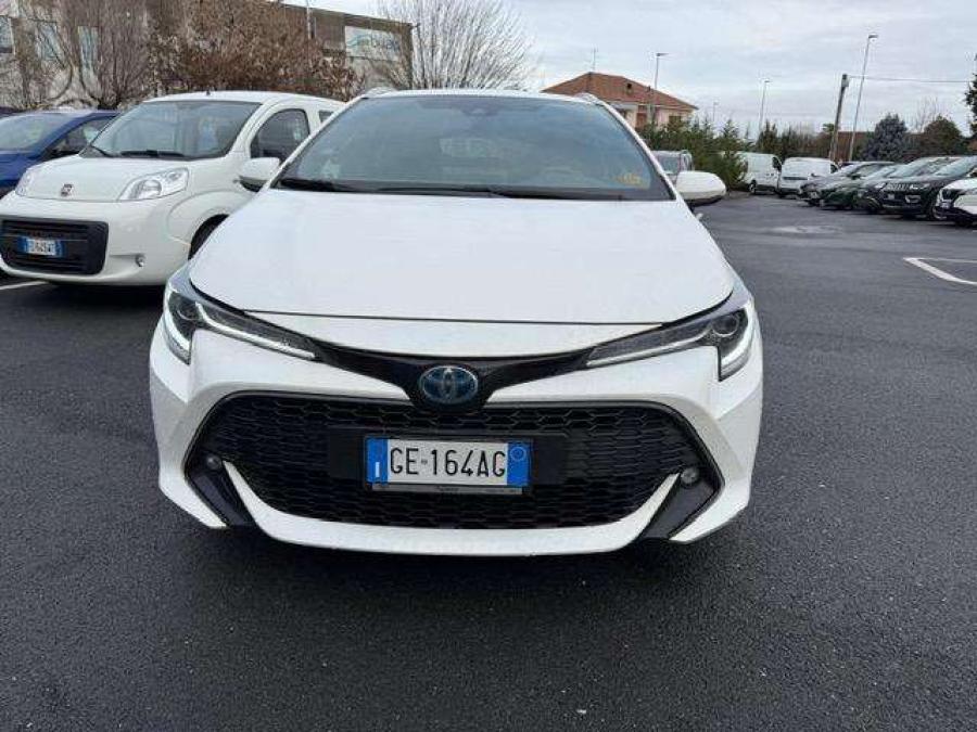 White Toyota Corolla 2021 in Siauliai, with an engine capacity of 1.80 L and mileage of 88 thousand km for 16900 €, photo 2 on AUTOMOTO.COM.LV