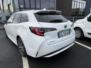 White Toyota Corolla 2021 in Siauliai, with an engine capacity of 1.80 L and mileage of 88 thousand km for 16900 €, photo 5 on AUTOMOTO.COM.LV