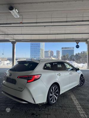Balts Toyota Corolla 2021 Viļņa, ar dzinēja tilpumu 1.80 L un nobraukumu 270 tūkst. km par 12200 €, foto 5 vietnē AUTOMOTO.COM.LV