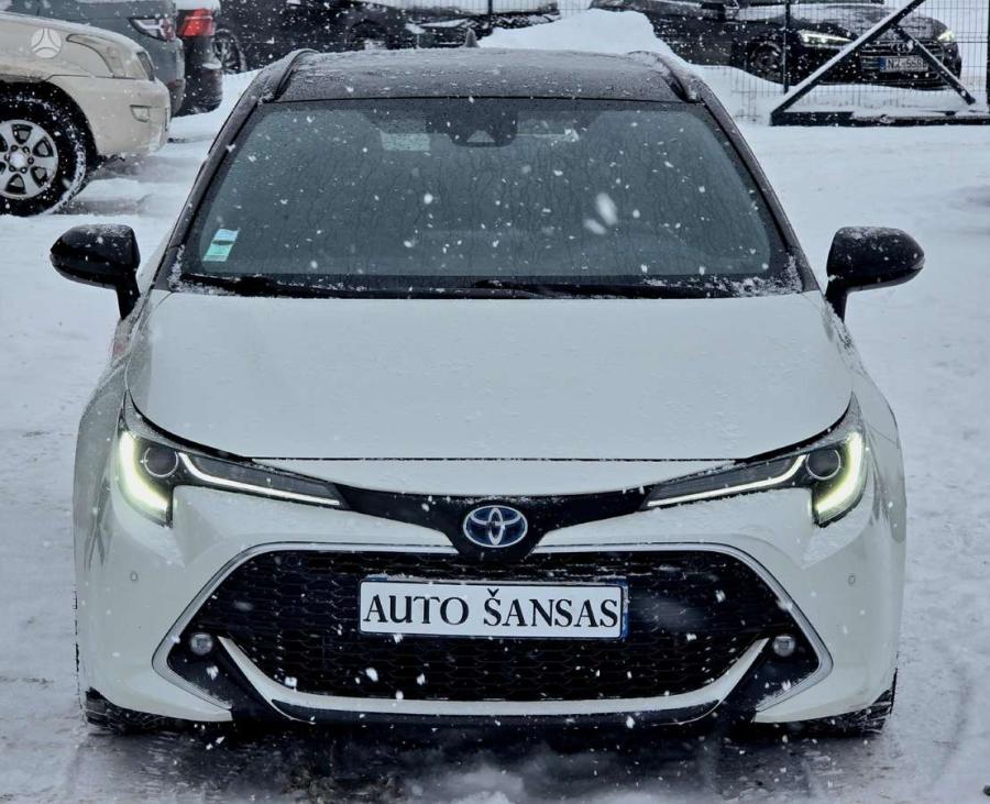 Balts Toyota Corolla 2021 Tauragė, ar dzinēja tilpumu 1.80 L un nobraukumu 194 tūkst. km par 15850 €, foto 2 vietnē AUTOMOTO.COM.LV