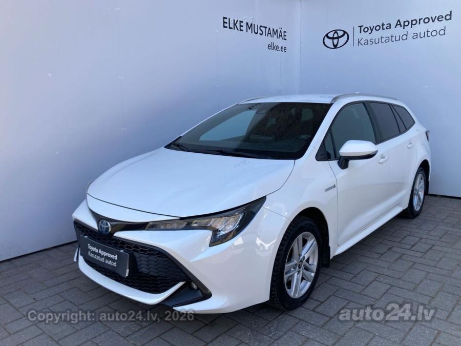 White Toyota Corolla 2021 in Tallinn, with an engine capacity of 1.80 L and mileage of 105 thousand km for 15995 €, photo 1 on AUTOMOTO.COM.LV