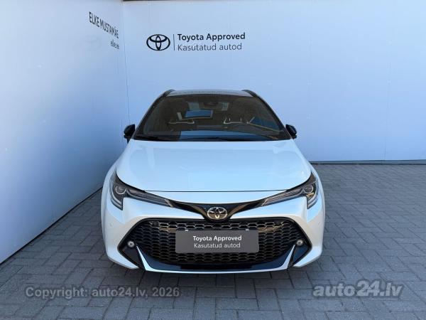 Balts Toyota Corolla 2021 Tallina, ar dzinēja tilpumu 1.99 L un nobraukumu 50 tūkst. km par 23495 €, foto 5 vietnē AUTOMOTO.COM.LV