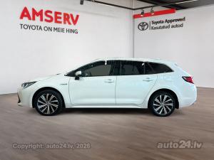 White Toyota Corolla 2021 in Parnu, with an engine capacity of 1.80 L and mileage of 98 thousand km for 18490 €, photo 4 on AUTOMOTO.COM.LV