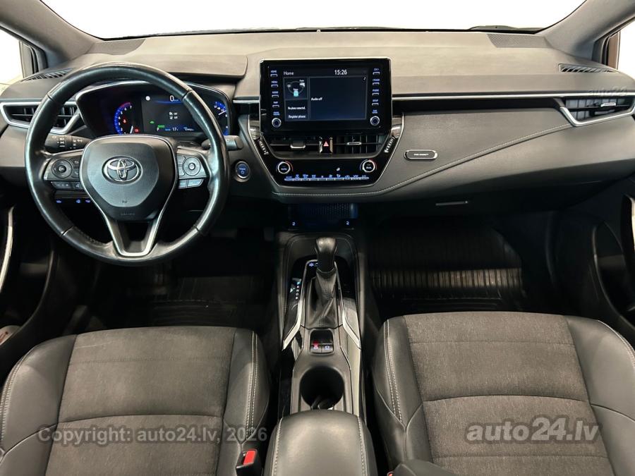 White Toyota Corolla 2021 in Parnu, with an engine capacity of 1.80 L and mileage of 98 thousand km for 18490 €, photo 9 on AUTOMOTO.COM.LV