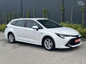 White Toyota Corolla 2021 in Vilnius, with an engine capacity of 1.80 L and mileage of 225 thousand km for 15250 €, photo  on AUTOMOTO.COM.LV