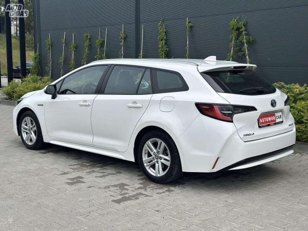White Toyota Corolla 2021 in Vilnius, with an engine capacity of 1.80 L and mileage of 225 thousand km for 15250 €, photo 7 on AUTOMOTO.COM.LV