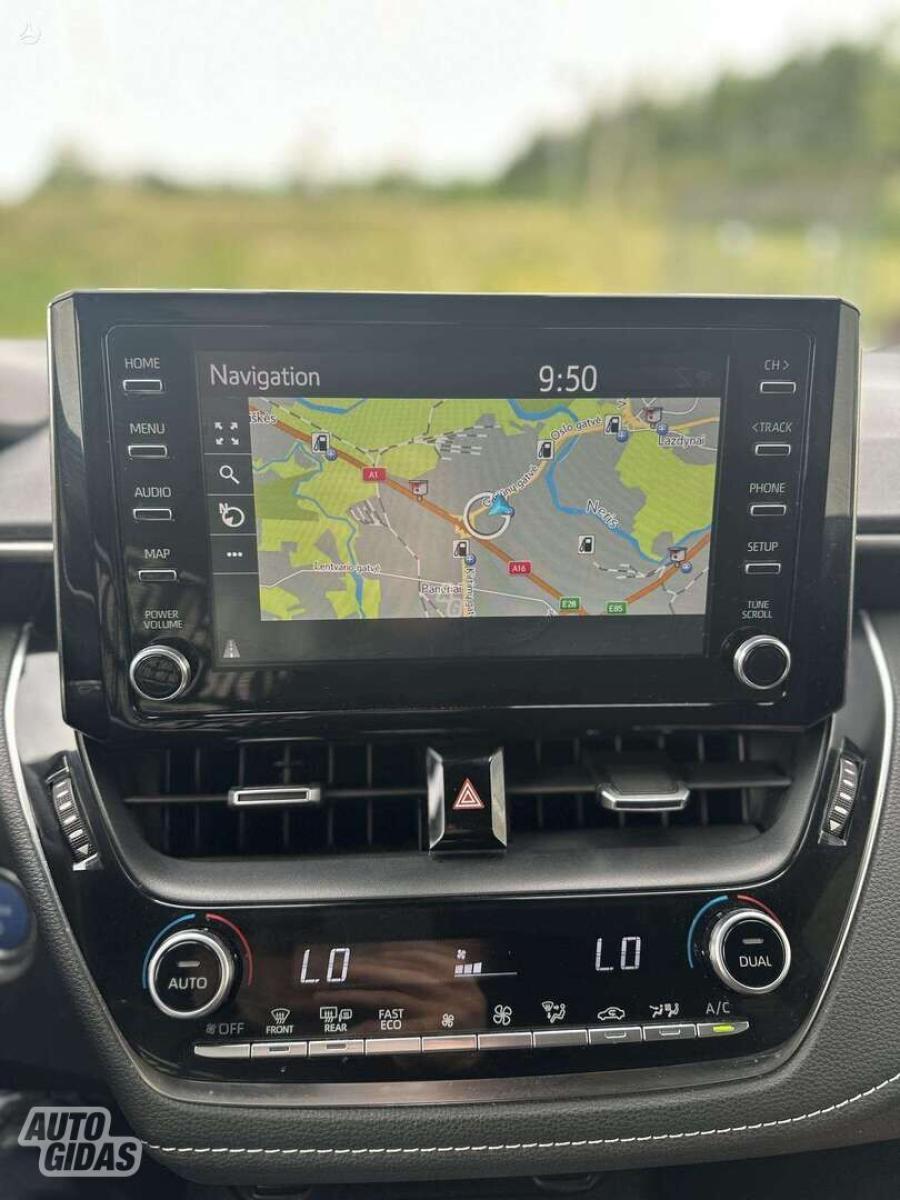 White Toyota Corolla 2021 in Vilnius, with an engine capacity of 1.80 L and mileage of 225 thousand km for 15250 €, photo 15 on AUTOMOTO.COM.LV