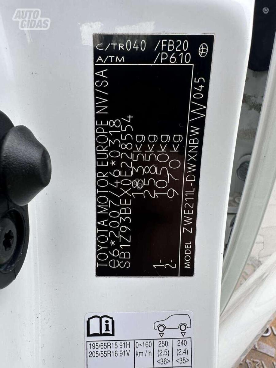 White Toyota Corolla 2021 in Vilnius, with an engine capacity of 1.80 L and mileage of 225 thousand km for 15250 €, photo 20 on AUTOMOTO.COM.LV