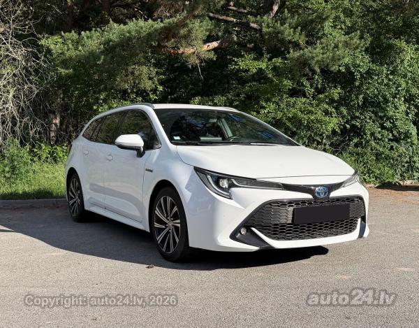 White Toyota Corolla 2021 in Tallinn, with an engine capacity of 1.80 L and mileage of 152 thousand km for 16400 €, photo 2 on AUTOMOTO.COM.LV