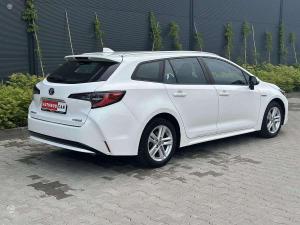 White Toyota Corolla 2021 in Vilnius, with an engine capacity of 1.80 L and mileage of 225 thousand km for 15250 €, photo 6 on AUTOMOTO.COM.LV