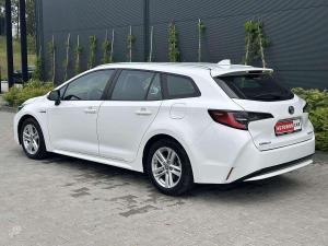 White Toyota Corolla 2021 in Vilnius, with an engine capacity of 1.80 L and mileage of 225 thousand km for 15250 €, photo 8 on AUTOMOTO.COM.LV
