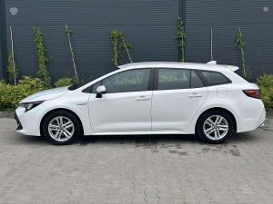 White Toyota Corolla 2021 in Vilnius, with an engine capacity of 1.80 L and mileage of 225 thousand km for 15250 €, photo 9 on AUTOMOTO.COM.LV