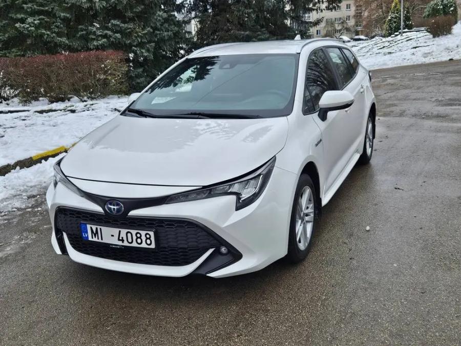Balts Toyota Corolla 2021 Jēkabpils, ar dzinēja tilpumu 1.80 L un nobraukumu 168 tūkst. km par 13990 €, foto 3 vietnē AUTOMOTO.COM.LV
