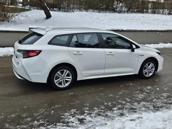 White Toyota Corolla 2021 in Jekabpils, with an engine capacity of 1.80 L and mileage of 168 thousand km for 13990 €, photo 7 on AUTOMOTO.COM.LV