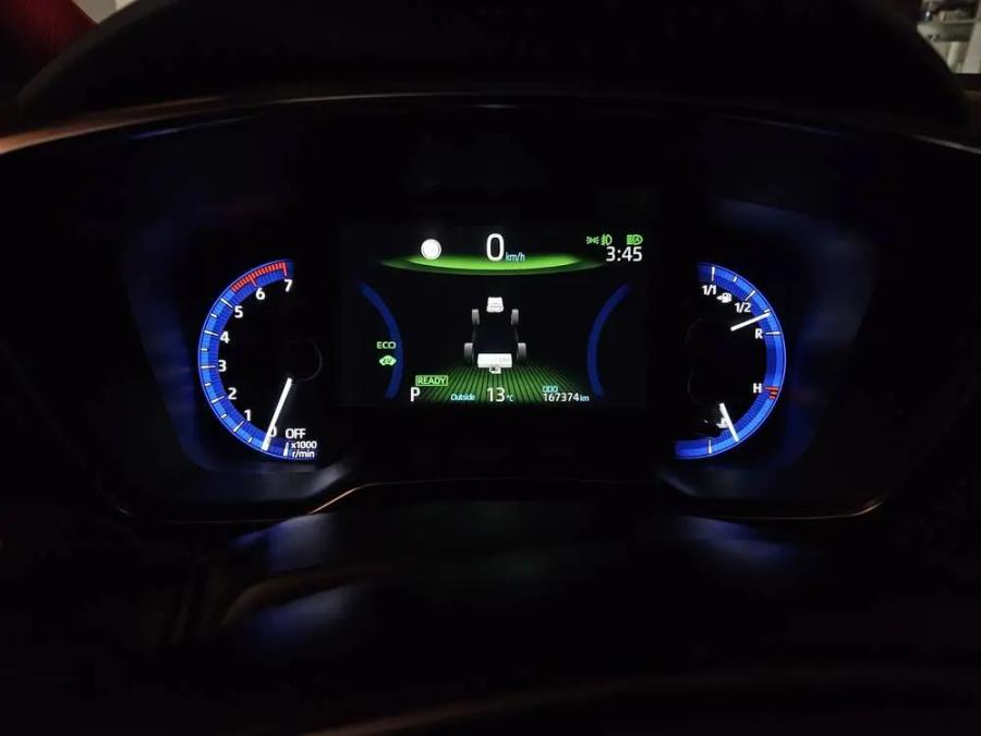 Balts Toyota Corolla 2021 Jēkabpils, ar dzinēja tilpumu 1.80 L un nobraukumu 168 tūkst. km par 13990 €, foto 28 vietnē AUTOMOTO.COM.LV