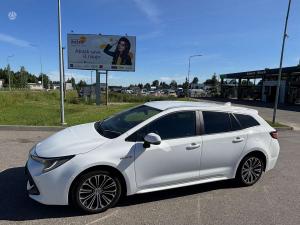 White Toyota Corolla 2021 in Utena, with an engine capacity of 1.80 L and mileage of 50 thousand km for 17850 €, photo 12 on AUTOMOTO.COM.LV