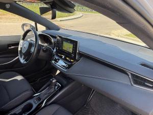 White Toyota Corolla 2021 in Utena, with an engine capacity of 1.80 L and mileage of 50 thousand km for 17850 €, photo 16 on AUTOMOTO.COM.LV
