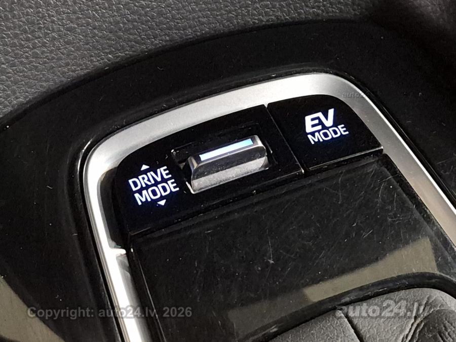 Balts Toyota Corolla 2021 Tallina, ar dzinēja tilpumu 1.80 L un nobraukumu 66 tūkst. km par 18290 €, foto 18 vietnē AUTOMOTO.COM.LV