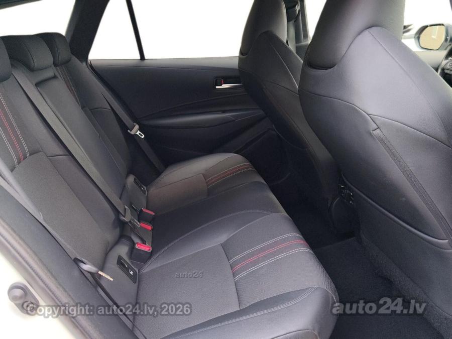 Balts Toyota Corolla 2021 Tallina, ar dzinēja tilpumu 1.80 L un nobraukumu 159 tūkst. km par 19995 €, foto 8 vietnē AUTOMOTO.COM.LV