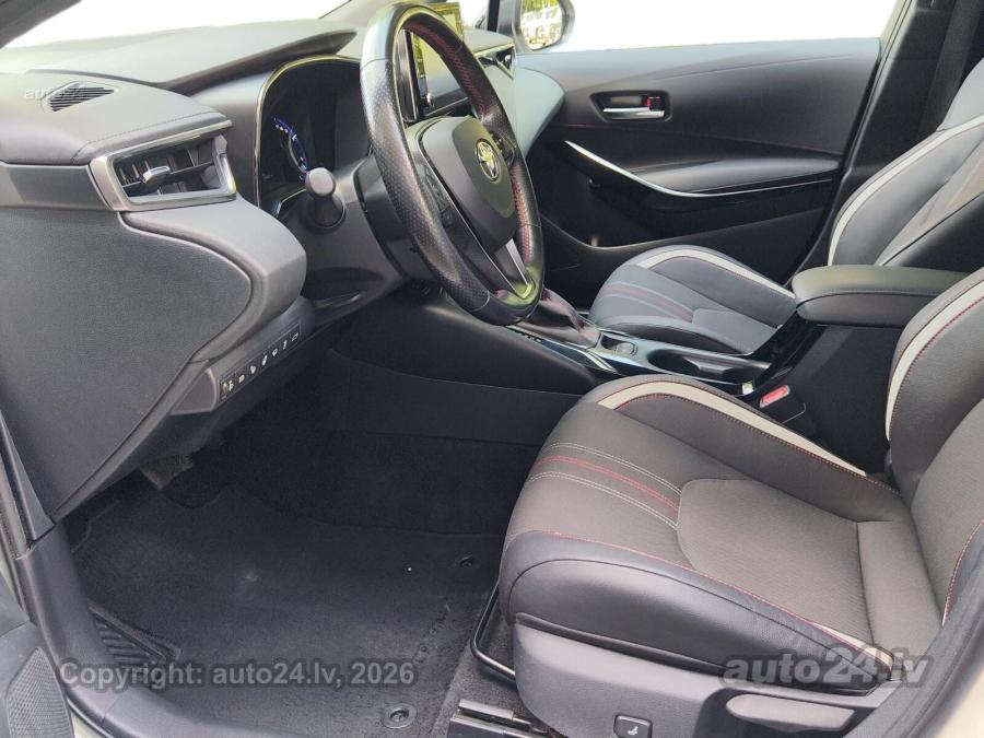 Balts Toyota Corolla 2021 Tallina, ar dzinēja tilpumu 1.80 L un nobraukumu 159 tūkst. km par 19995 €, foto 12 vietnē AUTOMOTO.COM.LV