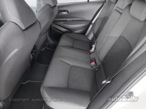 Balts Toyota Corolla 2021 Tallina, ar dzinēja tilpumu 1.80 L un nobraukumu 165 tūkst. km par 16890 €, foto 10 vietnē AUTOMOTO.COM.LV