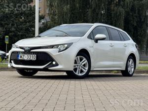 White Toyota Corolla 2021 in Riga, with an engine capacity of 1.80 L and mileage of 100 thousand km for 18500 €, photo  on AUTOMOTO.COM.LV