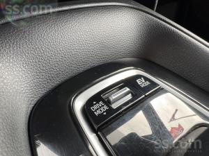White Toyota Corolla 2021 in Riga, with an engine capacity of 1.80 L and mileage of 100 thousand km for 18500 €, photo 17 on AUTOMOTO.COM.LV