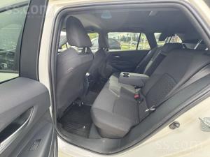 White Toyota Corolla 2021 in Riga, with an engine capacity of 1.80 L and mileage of 100 thousand km for 18500 €, photo 21 on AUTOMOTO.COM.LV