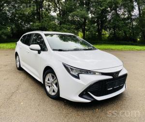 Balts Toyota Corolla 2021 Rīga, ar dzinēja tilpumu 1.20 L un nobraukumu 0 tūkst. km par 9750 €, foto  vietnē AUTOMOTO.COM.LV