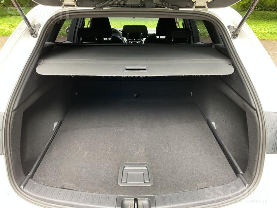 White Toyota Corolla 2021 in Riga, with an engine capacity of 1.20 L and mileage of 0 thousand km for 9750 €, photo 10 on AUTOMOTO.COM.LV