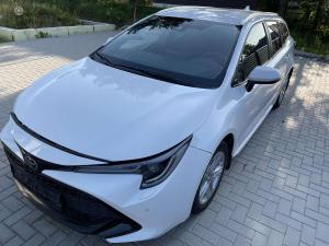 White Toyota Corolla 2021 in Vilnius, with an engine capacity of 1.80 L and mileage of 56 thousand km for 10700 €, photo 5 on AUTOMOTO.COM.LV