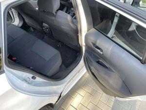 White Toyota Corolla 2021 in Vilnius, with an engine capacity of 1.80 L and mileage of 56 thousand km for 10700 €, photo 9 on AUTOMOTO.COM.LV