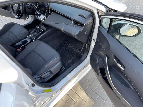 Balts Toyota Corolla 2021 Viļņa, ar dzinēja tilpumu 1.80 L un nobraukumu 56 tūkst. km par 10700 €, foto 9 vietnē AUTOMOTO.COM.LV
